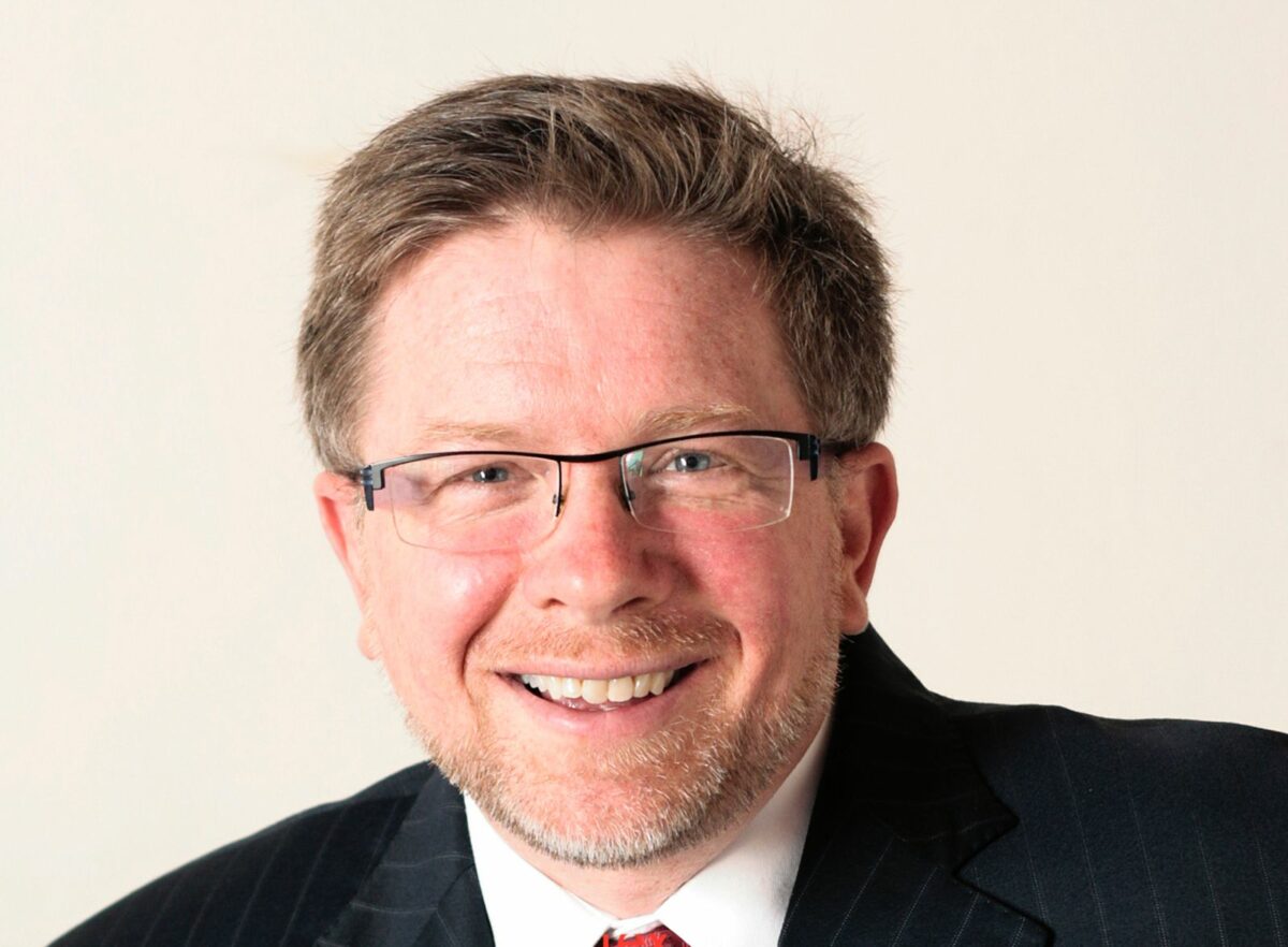 From Silence to Standing Ovation – Voices into Africa